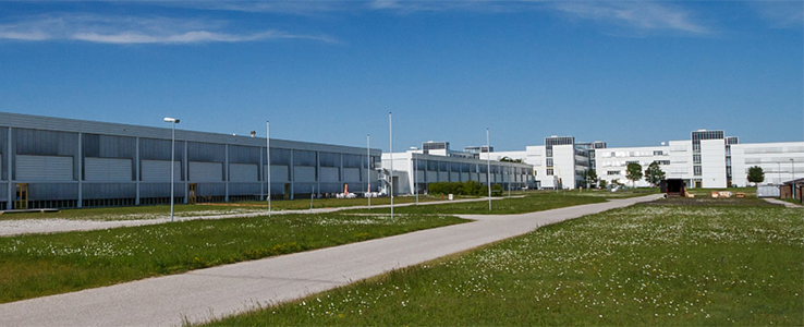 Canon konzentriert Flachbettdrucker-Produktion in Poing