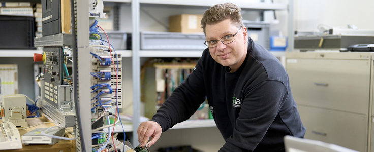 ABR Elektronik stellt den Bereich Technik neu auf